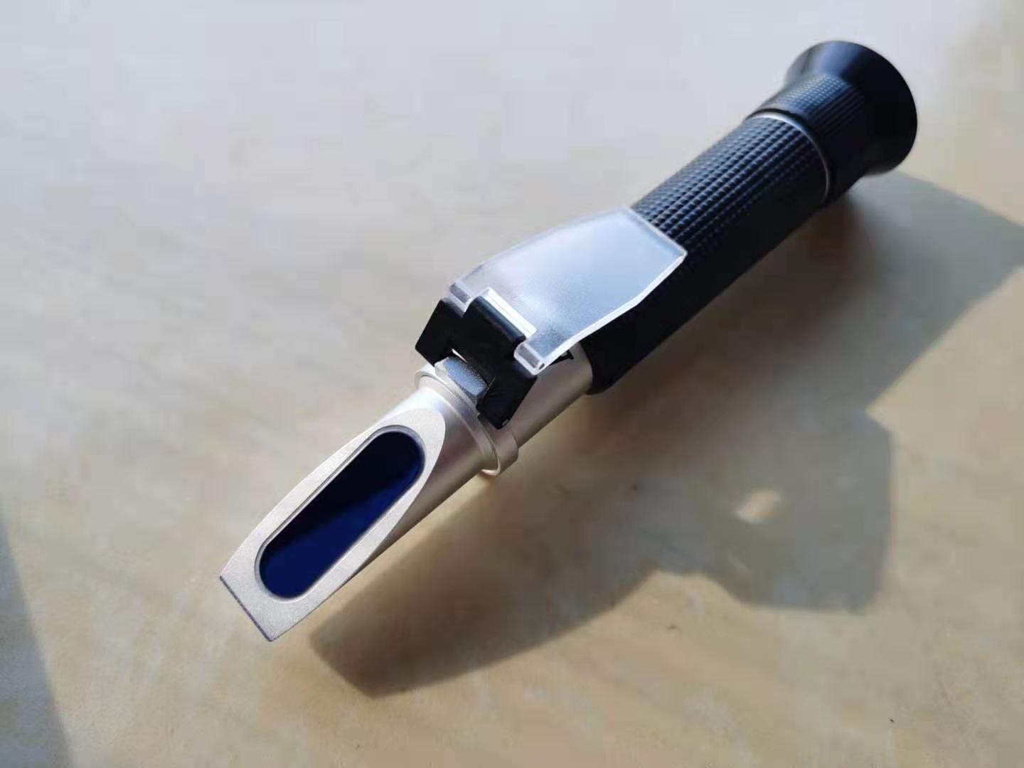 Hand-held 0 to 18% Brix Refractometer, Cutting Liquid Refractometer ...