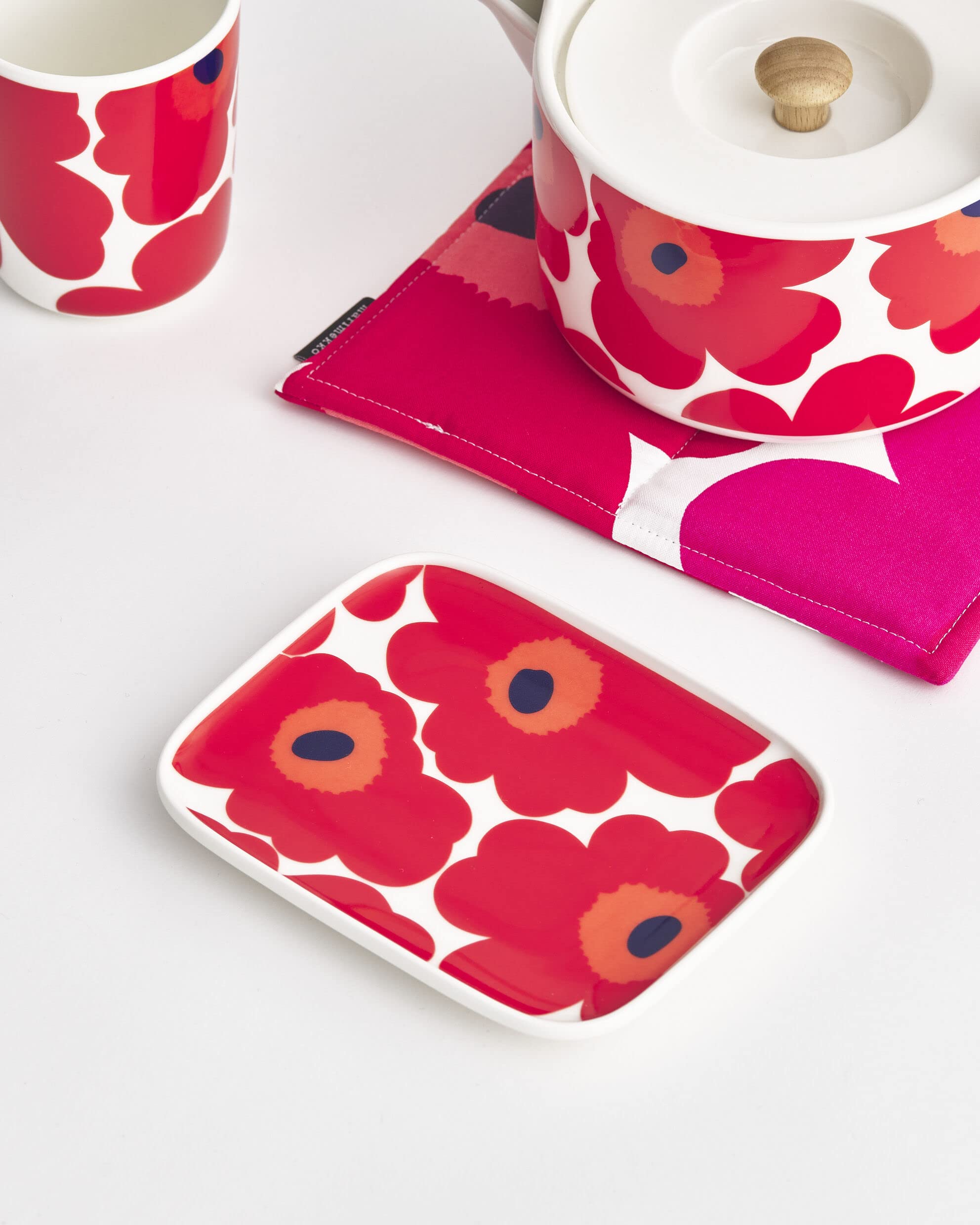 MARIMEKKO - Unikko Oiva Stoneware Plate (Red Poppy) — 🛍️ The Retail Market